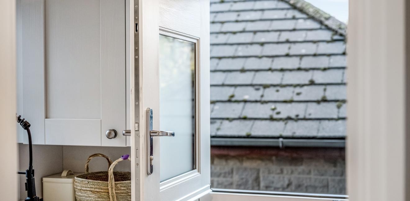 Stable View Light - Light Oak | Rockdoor