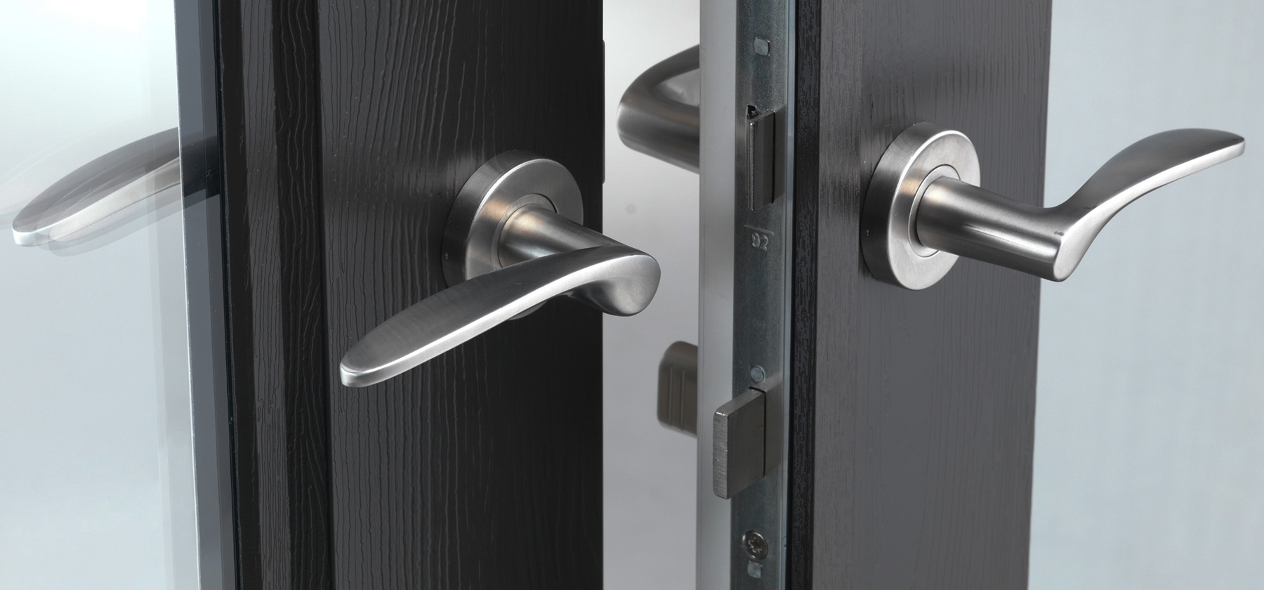 What Makes the Rockdoor Locking Mechanism More Secure